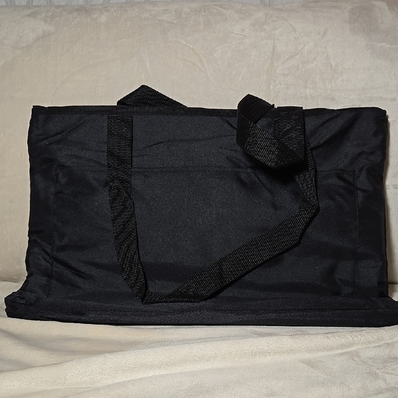 thirty-one | Other | Nwt Thirtyone Fold N Fun Mat Charcoal Crosshatch ...